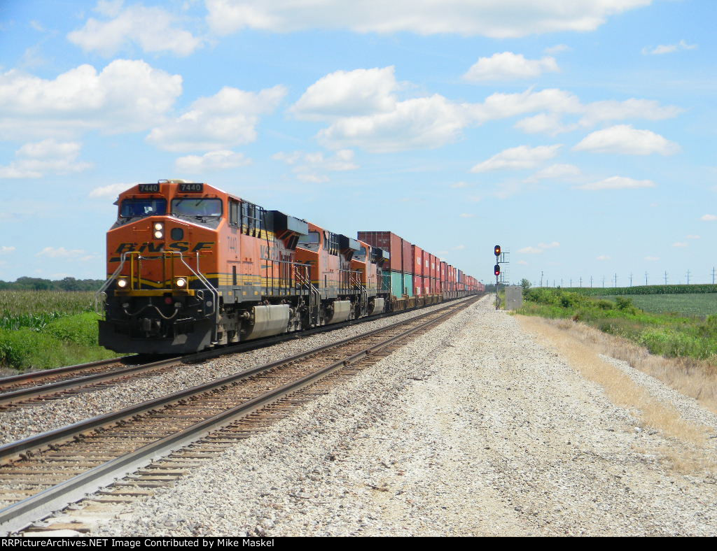 BNSF 7440